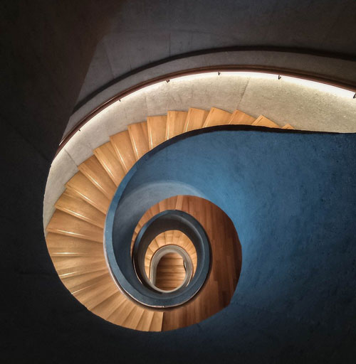 LED Streifen für die Treppe und den Handlauf | LED-Emotion